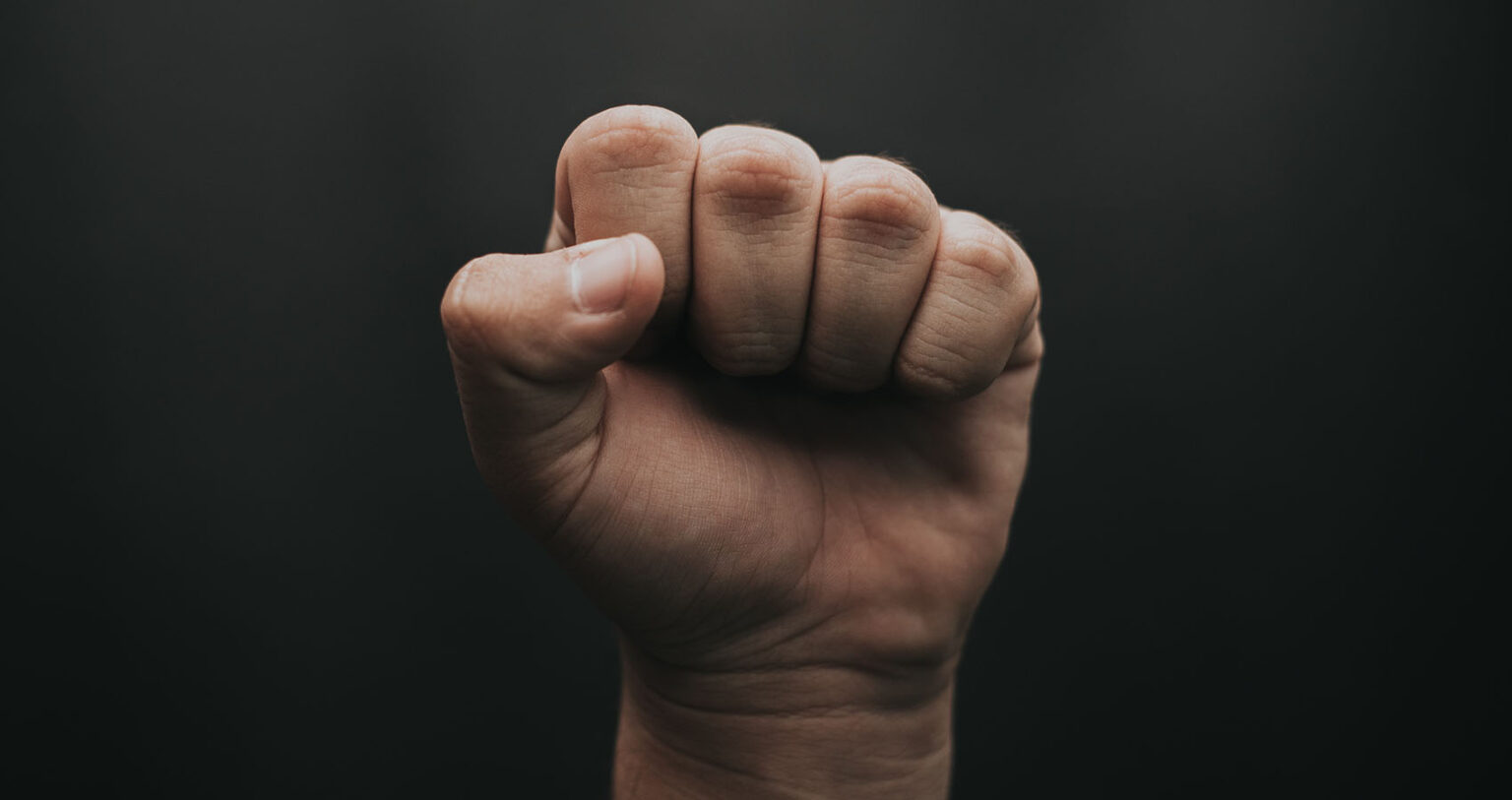 Gamer's Thumb: Most Common Hand Injury in Esports - CS LAB